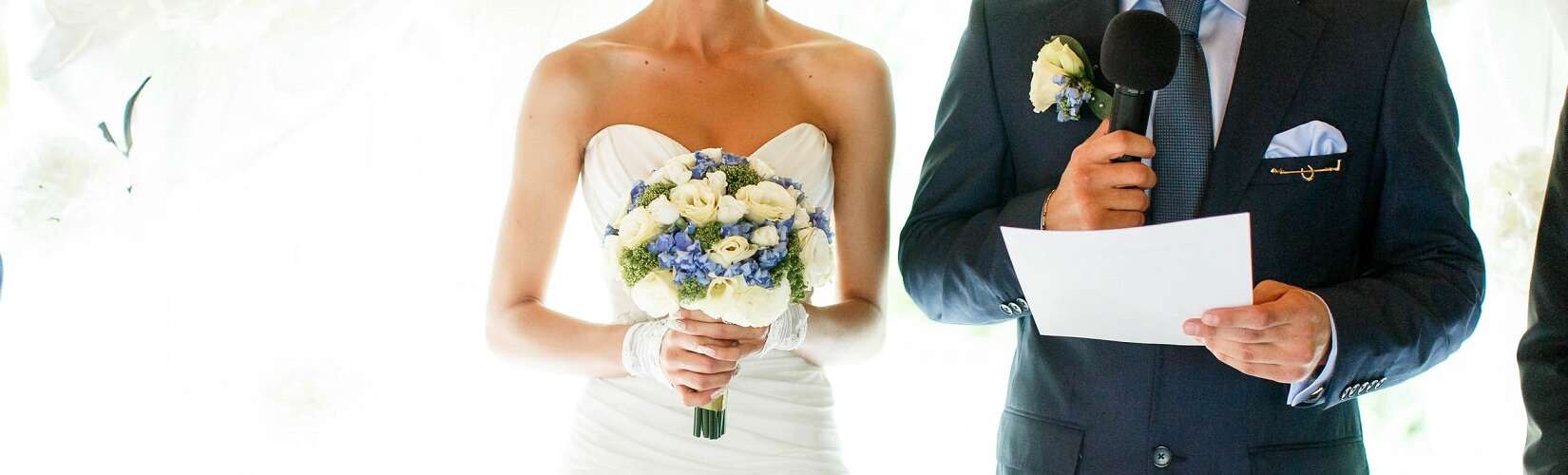Svatební proslovy, slib, verše o lásce - kdo a kdy mluví? | Svět svateb.cz