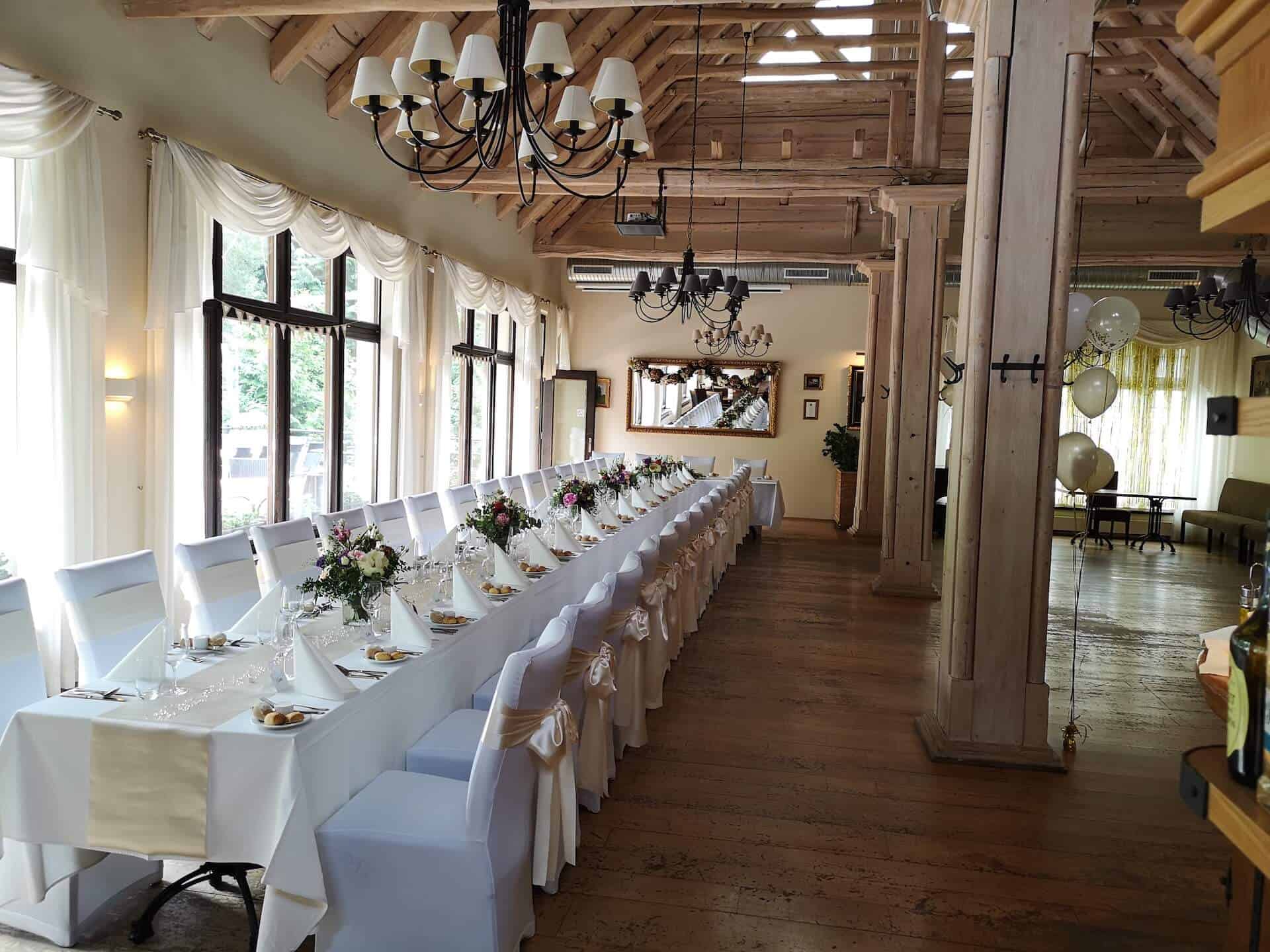 Fotogalerie - Restaurace Pod Zámkem Průhonice | Svět svateb.cz